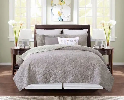 C&F HOME Maeve Jacquard /queen 3-piece Quilt Bedding Set