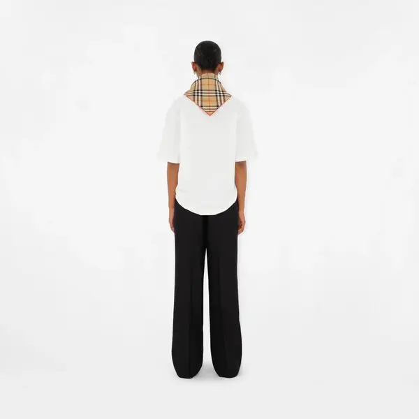 Burberry Vintage Checked Finished-edge Scarf