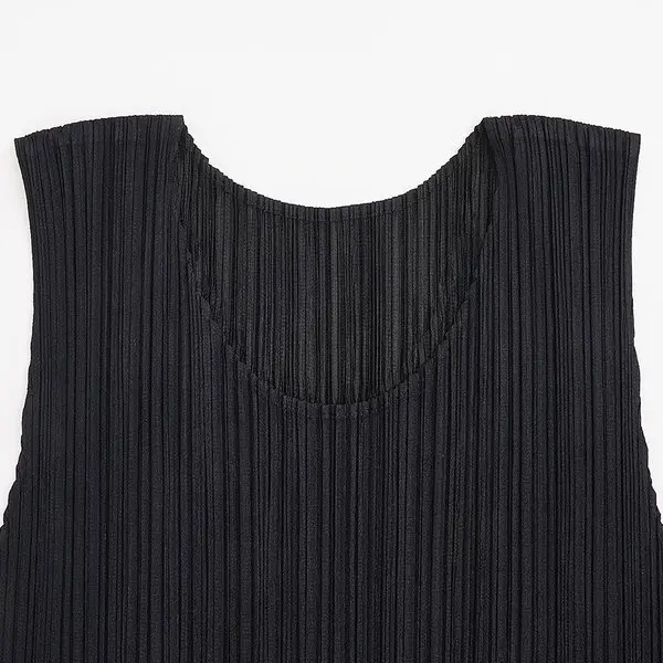 Issey Miyake Sleeveless Pleated Top - Not