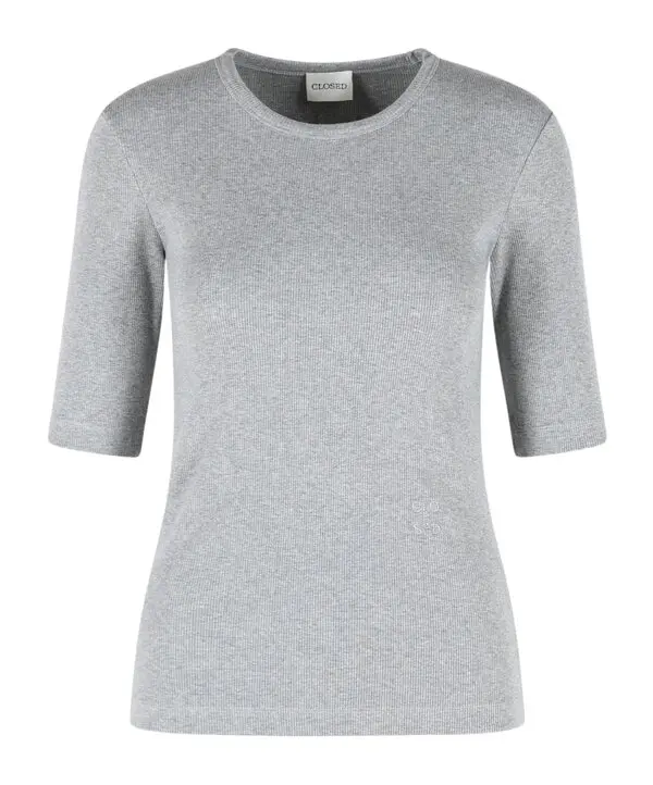 Closed Ribbed Three-quarter Sleeve T-shirt
