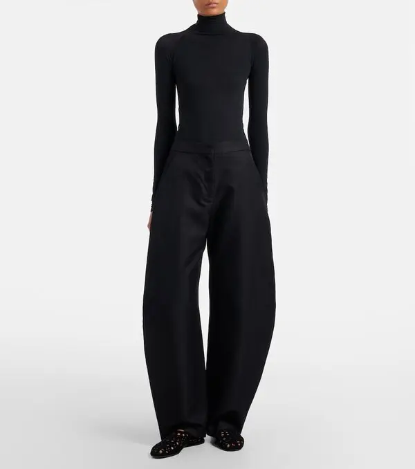 Alaïa Vienne Suede Ballet Flats