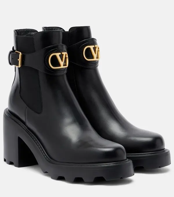 Valentino Garavani Beatle Vlogo Leather Ankle Boots - Black
