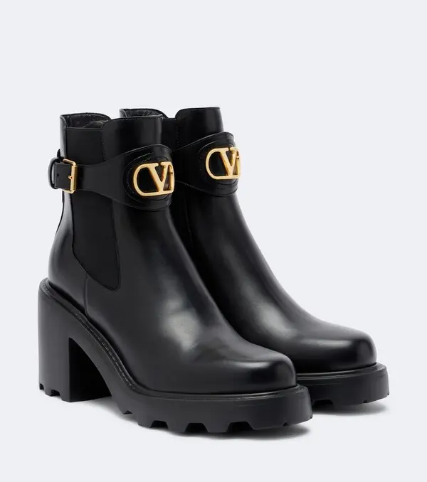 Valentino Garavani Beatle Vlogo Ankle Boots - Black