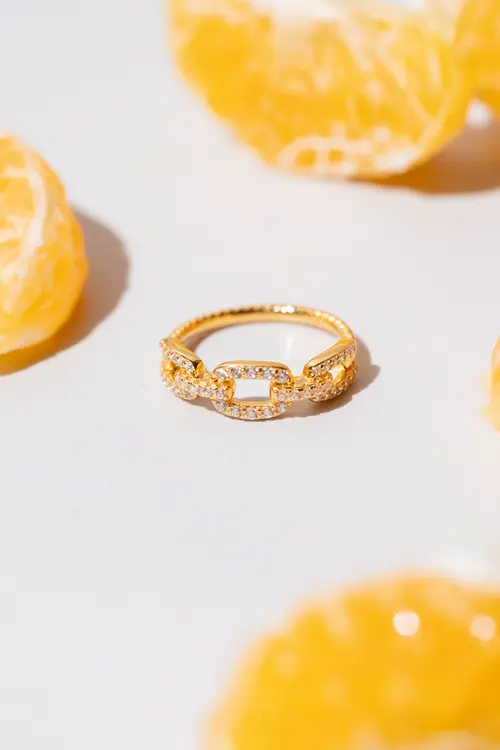 ZYNNIA COLLECTIVE Studded Twist Chain Ring
