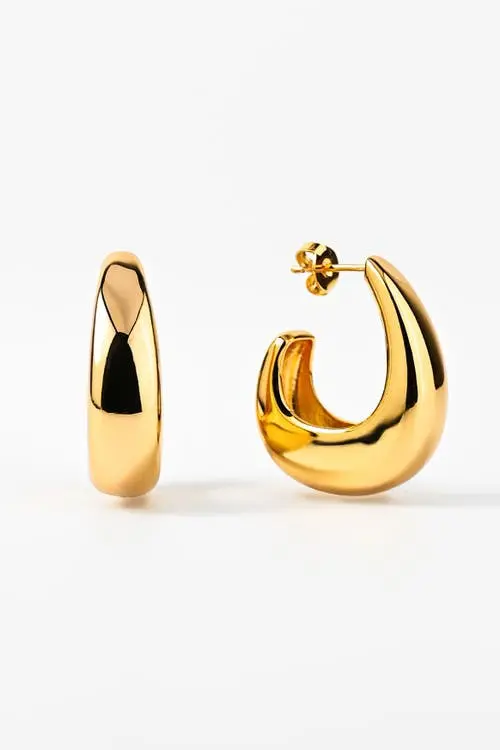 ZYNNIA COLLECTIVE Studio Hoops - Gold