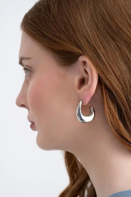 ZYNNIA COLLECTIVE Studio Hoops - Silver