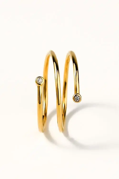 ZYNNIA COLLECTIVE Orbit Ring With Cz Bezels - Gold