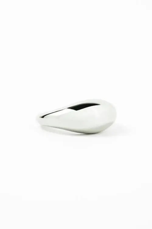 ZYNNIA COLLECTIVE Dome Ring - Silver