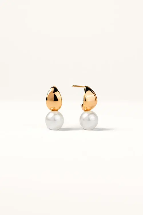 ZYNNIA COLLECTIVE Dew Pearl Drop Earrings - Gold
