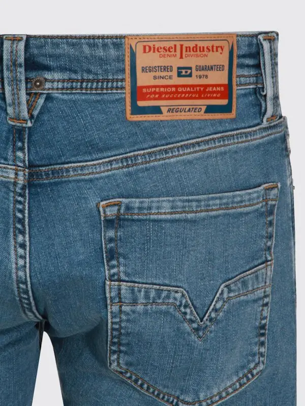 DIESEL® 1985 Larkee Straight Jeans In Mid-rise Stretch Denim With Five Pockets