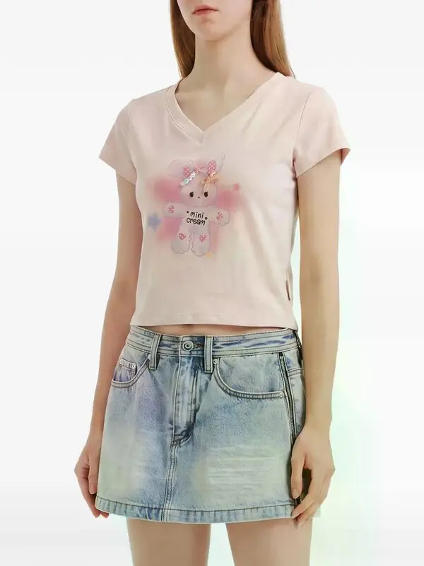 MINI CREAM Graphic Print V-neck T-shirt