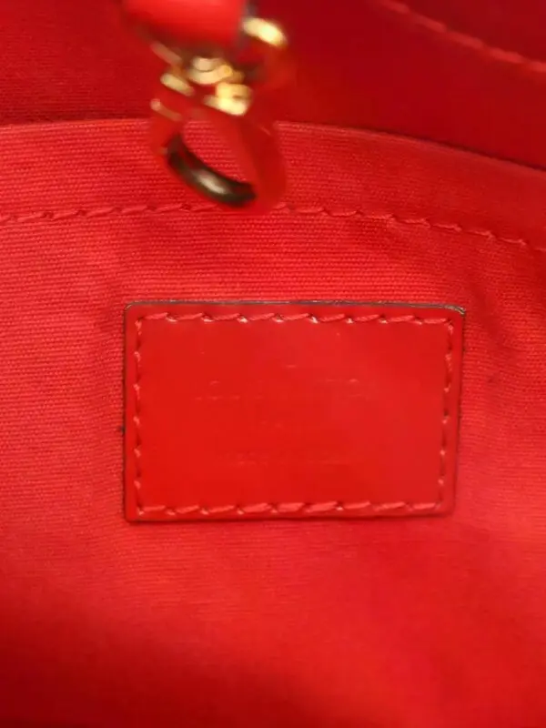 LOUIS VUITTON Montaigne Monogram Tote Bag - Red