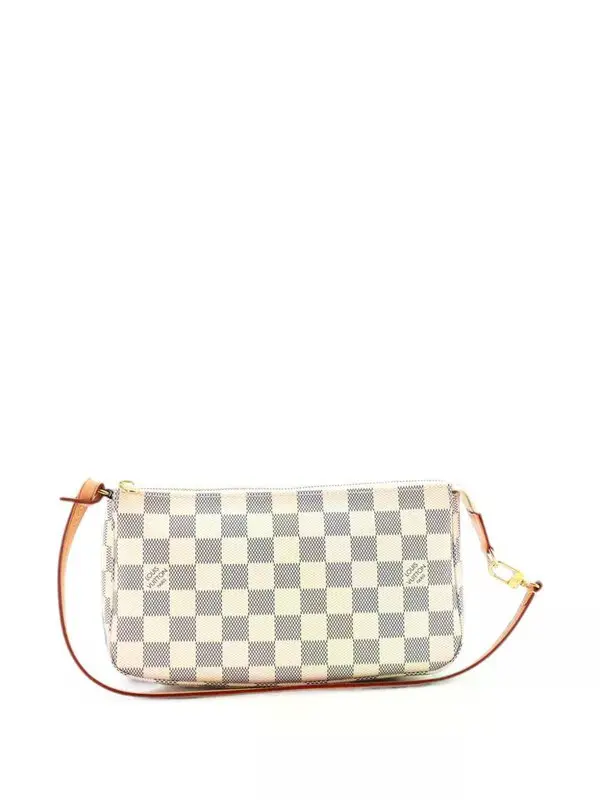 LOUIS VUITTON Pochette Accessoires Monogram Canvas Clutch Bag - Neutrals