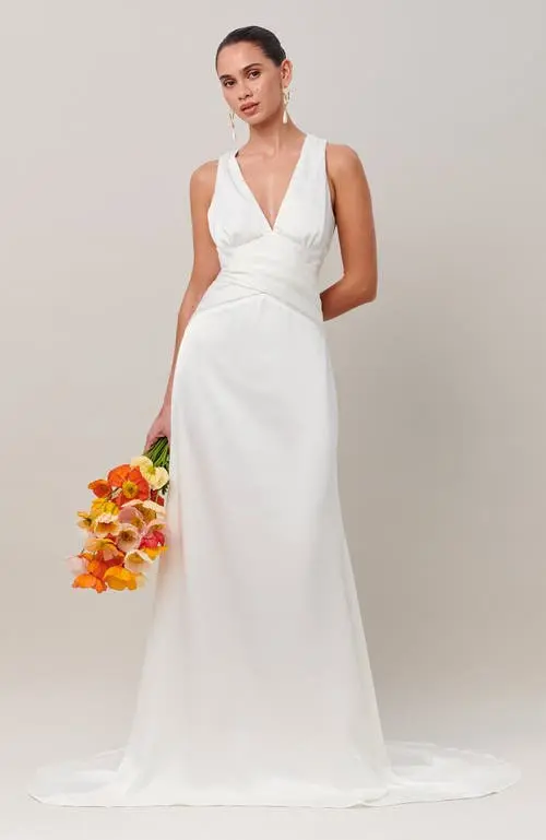 BWLDR Riviera Gown