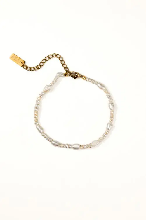 ZYNNIA COLLECTIVE Dew Pearl Bracelet - Ivory