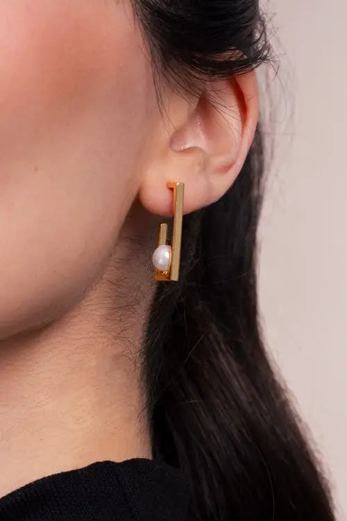 ZYNNIA COLLECTIVE Pearl Frame Hoop Earrings In 18k -plated Sterling Silver