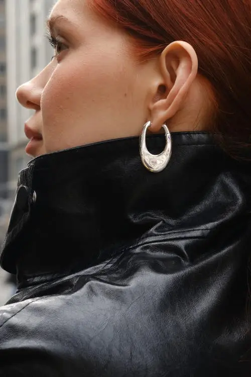ZYNNIA COLLECTIVE Lume Hoops - Silver