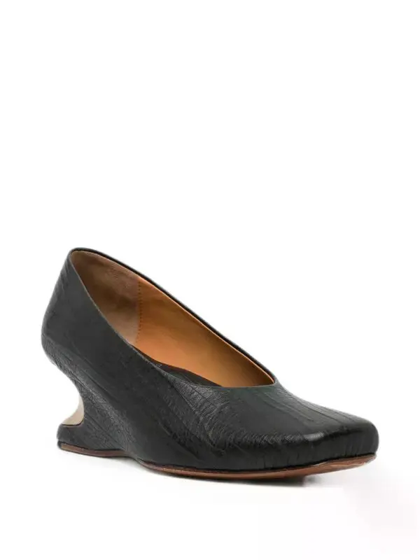 DOYS Turin Pumps With Crinkled Effect And Cut-out Wedge Heel