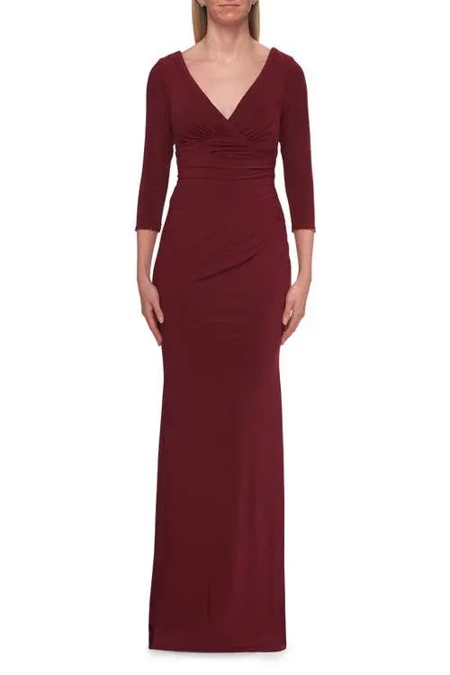 La Femme V-neck Ruched Gown With Three-quarter Sleeves - Wine