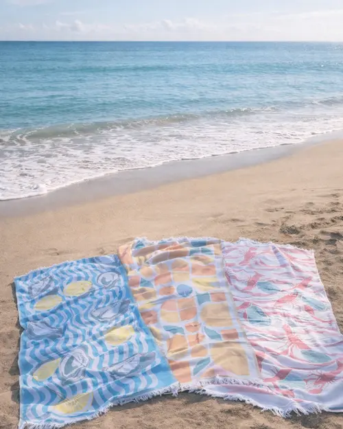 OLIVE AND LOOM Coastal Print Towel Set