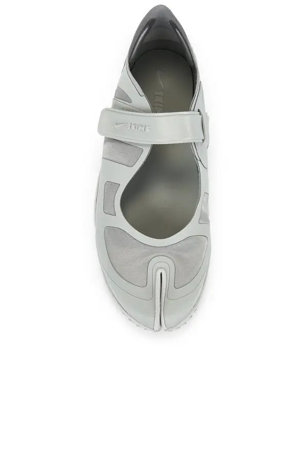 NIKESKIMS Rift Satin Sneaker In Metallic Silver