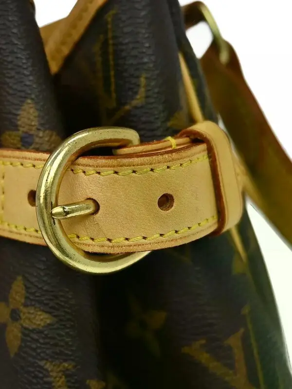 LOUIS VUITTON Monogram Batignolles Tote Bag