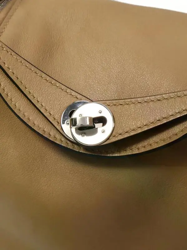 Hermès Lindy Shoulder Bag - Neutrals