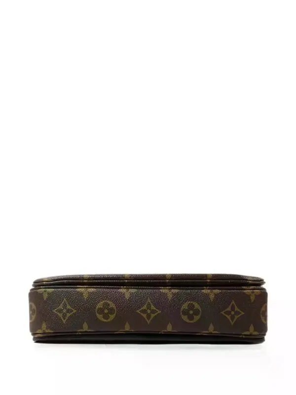 LOUIS VUITTON Monogram Pochette Metis Handbag - Brown