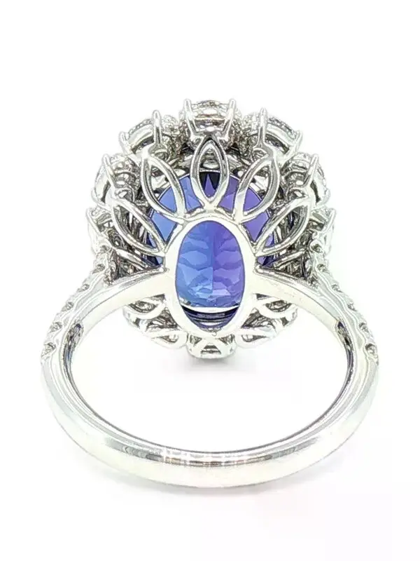 HYT JEWELRY Oval Tanzanite And Diamond Ring