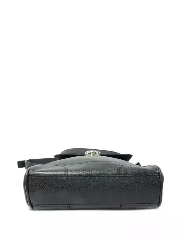 LOUIS VUITTON Taiga Luka Shoulder Bag