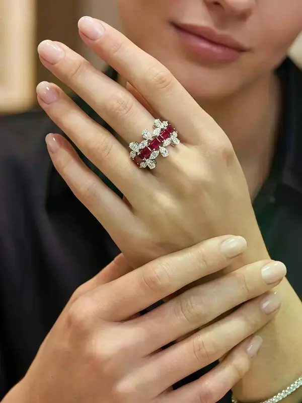 HYT JEWELRY Ruby And Diamond Multi-cut Band Ring