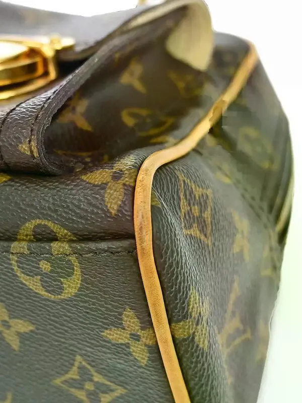 LOUIS VUITTON Monogram Manhattan Pm Handbag