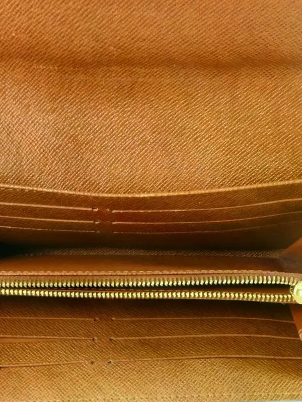 LOUIS VUITTON Sarah Monogram Wallet - Brown