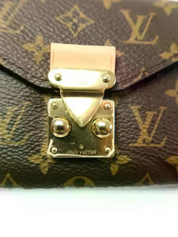 LOUIS VUITTON Monogram Pochette Metis