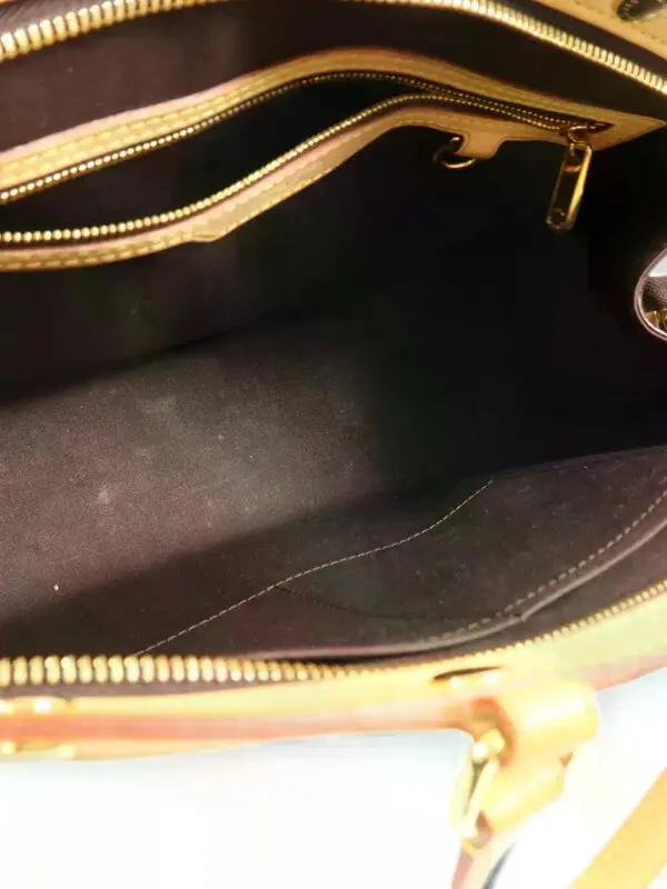 LOUIS VUITTON Brea Shoulder Bag - Brown