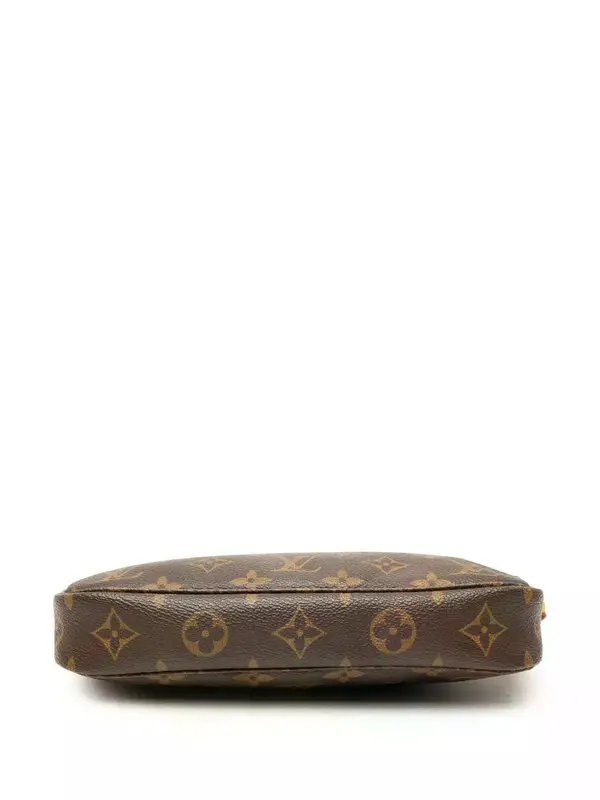 LOUIS VUITTON Monogram Pochette Accessoires Shoulder Bag