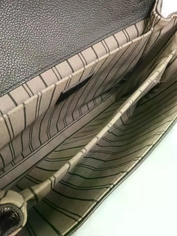 LOUIS VUITTON Pochette Métis