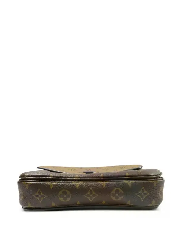 LOUIS VUITTON Pochette Metis Monogram Reverse Shoulder Bag - Neutrals