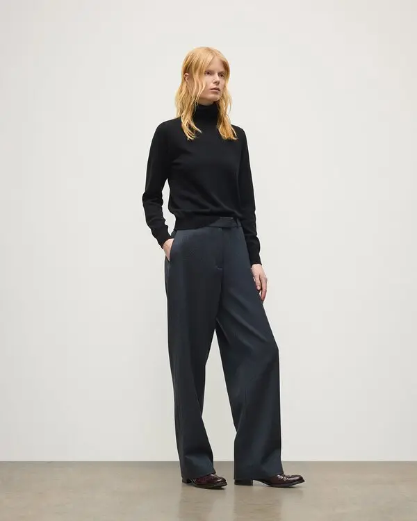 Johnstons Of Elgin Iris Cashmere Roll Neck Jumper