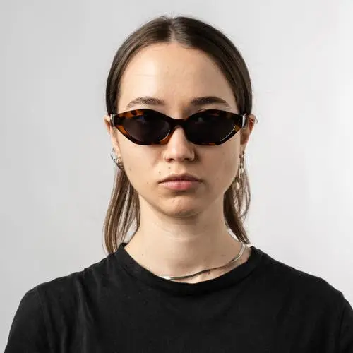 SAD EYEWEAR Milk Sunglasses - Tortoise