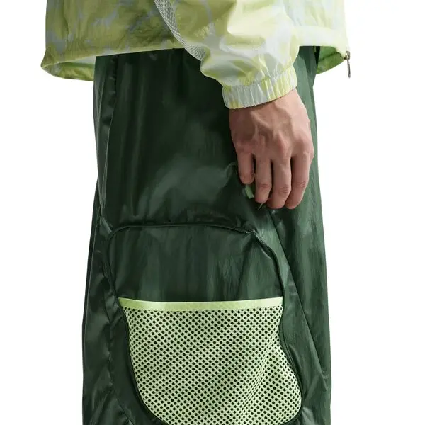 Nike Project F.r.o.g. Woven Pod Cargo Shorts - Fir/barely Volt/barely Green