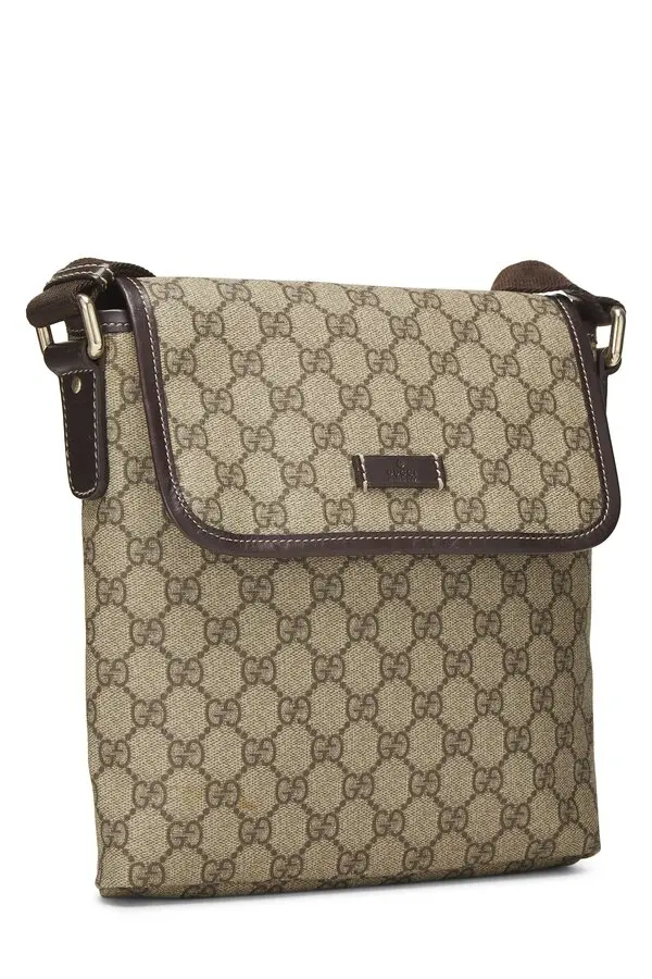 Gucci Gg Supreme Flap Messenger Bag