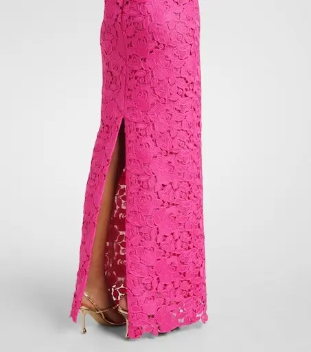 Oscar De La Renta Floral Asymmetric Guipure Gown