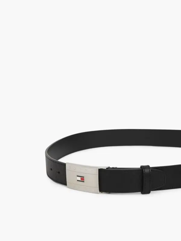 Tommy Hilfiger Flag Plaque Leather Belt