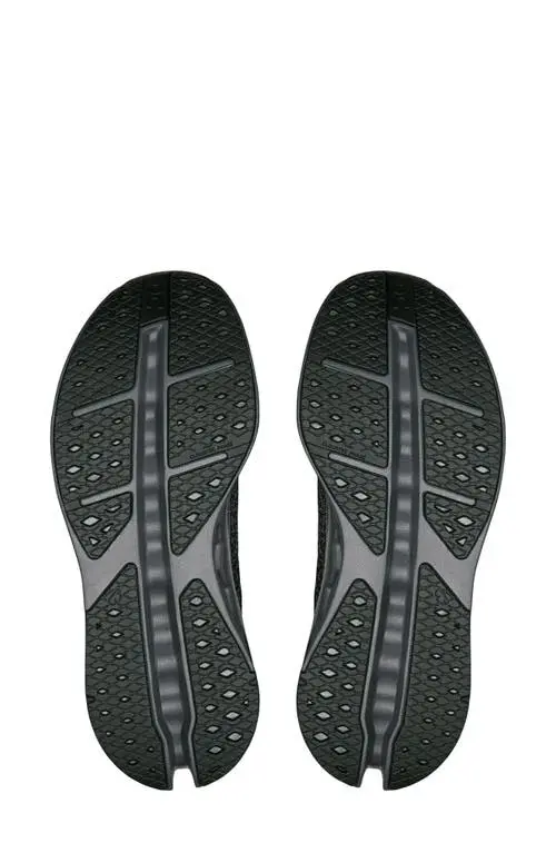 On Cloudsurfer Max Running Sneaker