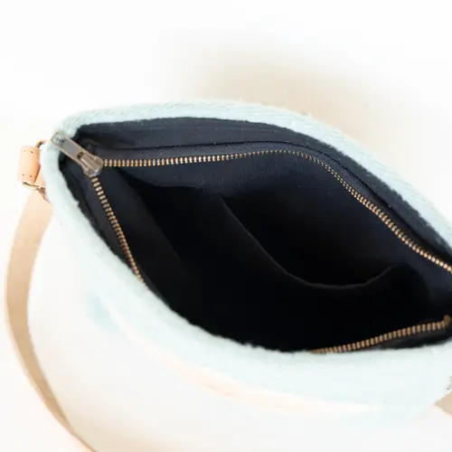 AMASOUK Flor De Cielo Crossbody Bag