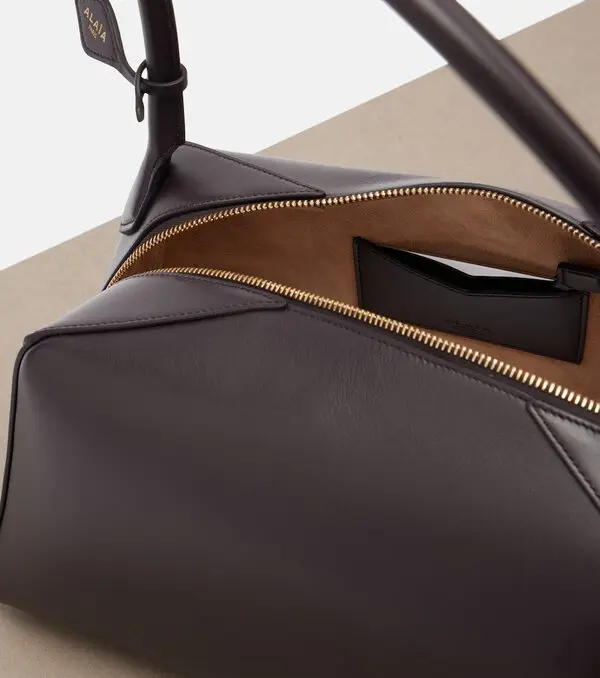 Alaïa Le Bouledogue Shoulder Bag - Black