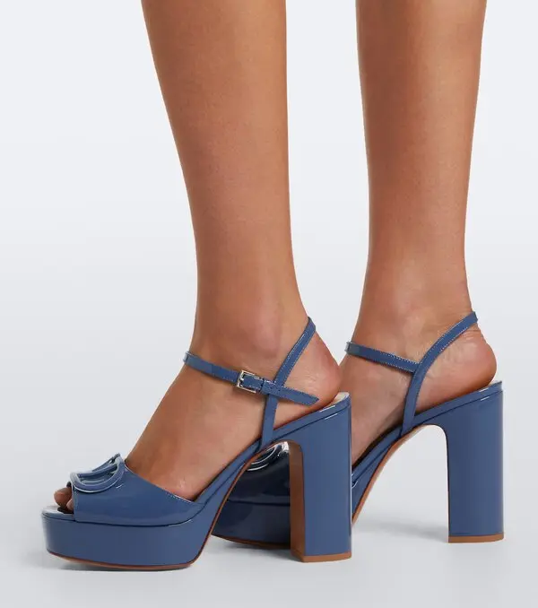 Valentino Garavani Vlogo Patent Leather Platform Sandals - Blue