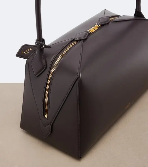 Alaïa Le Bouledogue Leather Shoulder Bag - Black