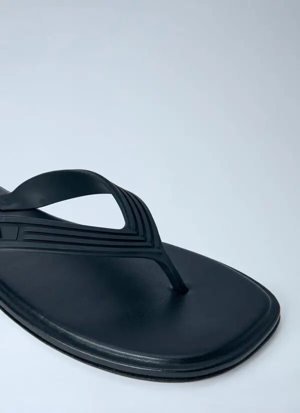 Bottega Veneta Matt Rubber Nappa Sandals - Black